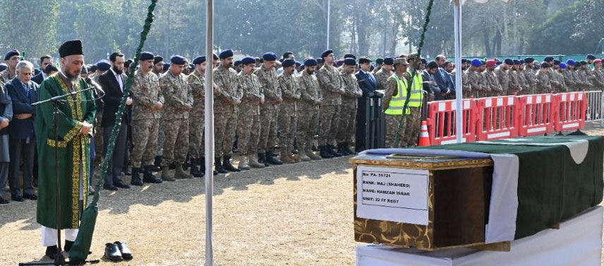 Funeral prayer of Major Hamza Israr Shaheed offered – NEWS.net.pk
